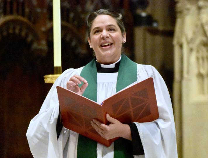 Family Service Sermon, The Rev. Elizabeth Blunt: "Jesus Gives Bread ...